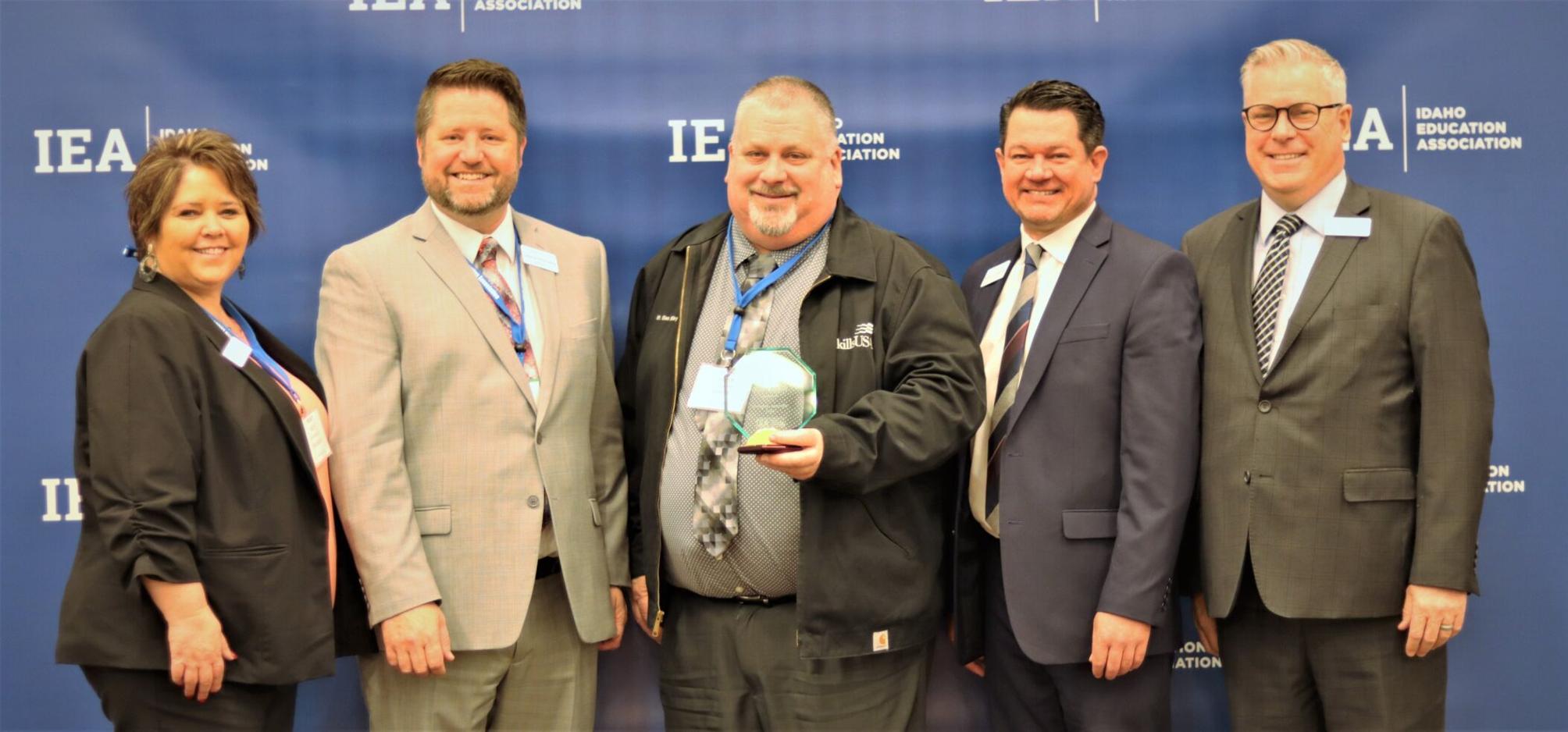 SEL Lewiston Engineering Manager Glen Riley Receives 2022 Friend of ...