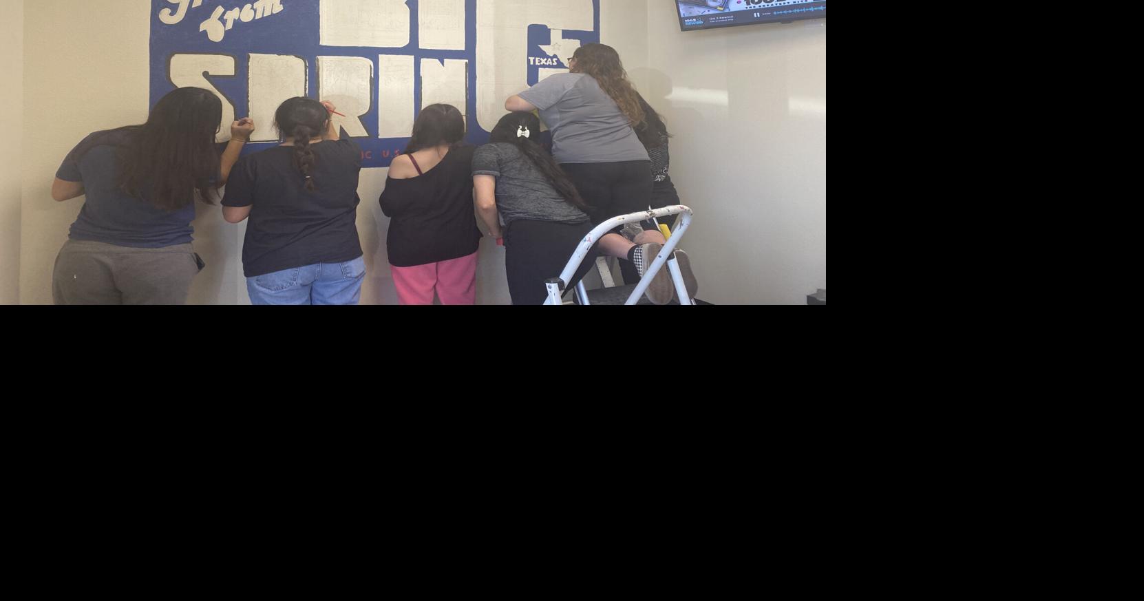 Big Spring High School art students decorate KBYG’s new office | News ...