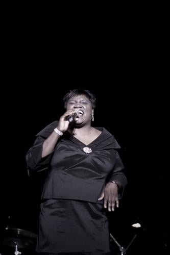 Kat Williams Launches In Gratitude Tour | Arts | biltmorebeacon.com