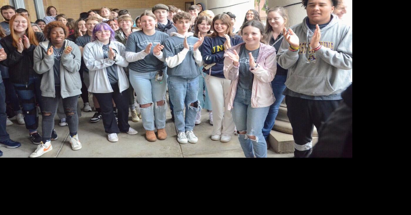Students Pledge Anti-Drug Lifestyles | Education | biltmorebeacon.com