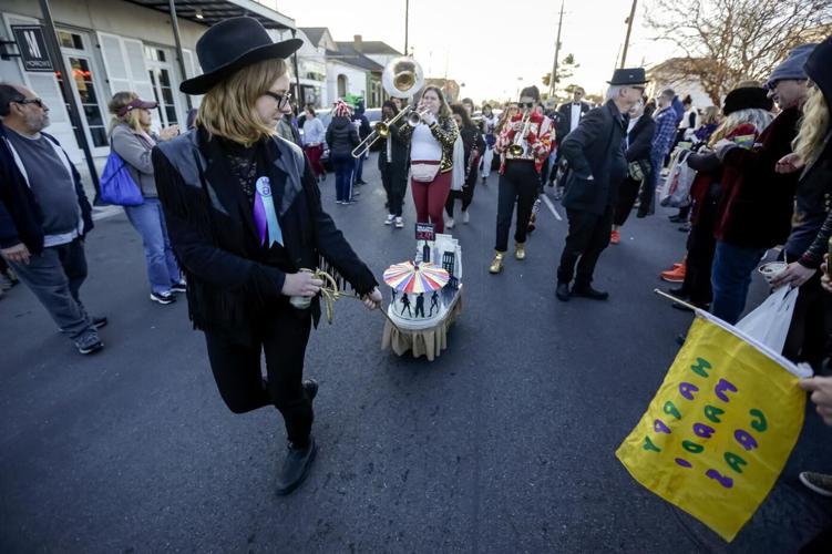 A Mini Mardi Gras on Main Street: Hendersonville to host T-Rex Parade ...