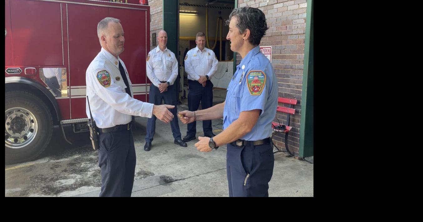 Off duty fire captain pulls man from burning building ...