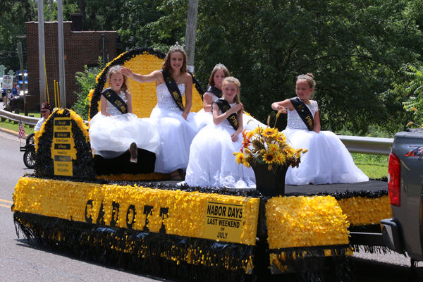 2019 Bloomer Fair Parade | Photos | bloomeradvance.com