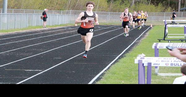 Blackhawks Track & Field Competes In HON Conference Meet | Bloomer ...