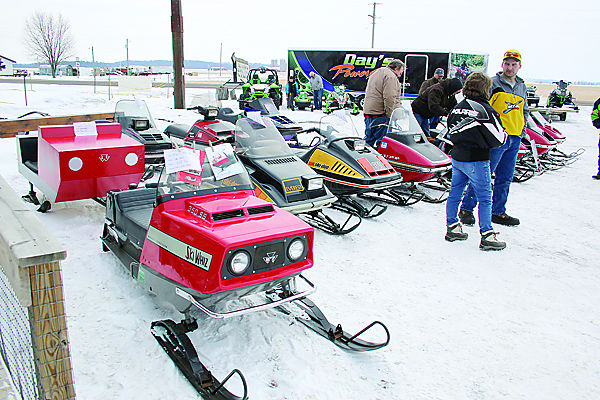 Bloomer Sno-Hawks' Hold First Vintage Snowmobile Show | Community News ...