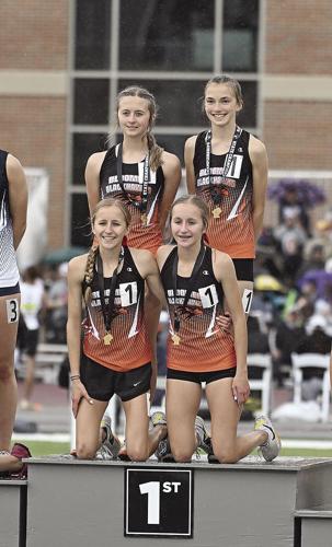 Blackhawk Girls 4x800 Relay Team Wins State Track & Field Championships ...