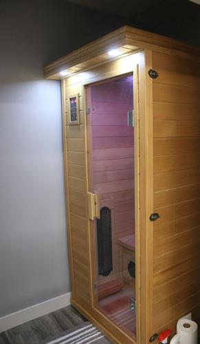 Enliven Med Spa Opens Bloomer Location | Front Page | bloomeradvance.com