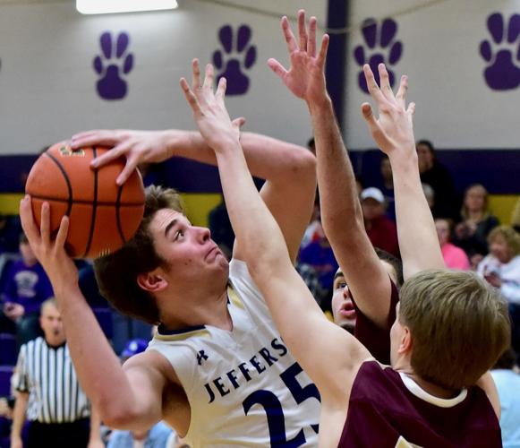 Boys lose two, girls split vs Wolves, Dawgs | Sports | boulder-monitor.com