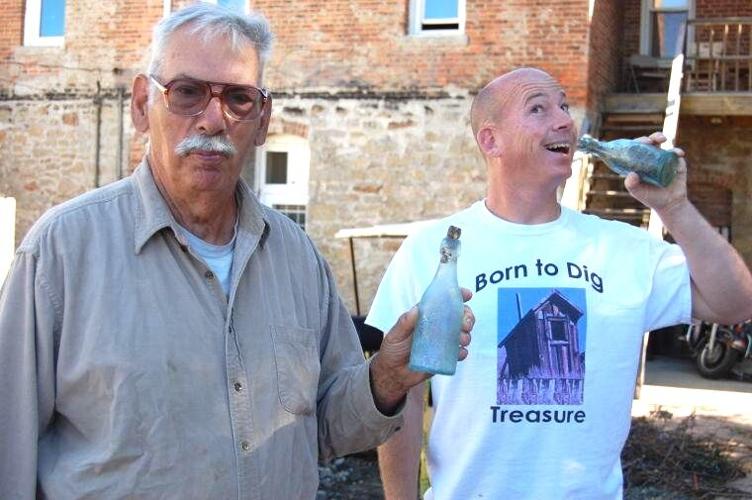 The Outhouse Patrol’s ‘amazing’ historian | | boulder-monitor.com