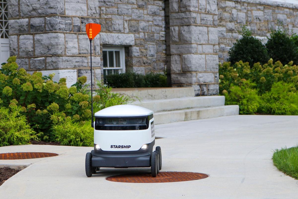JMU’s food delivery robots are now the targets of vandals | News | breezejmu.org