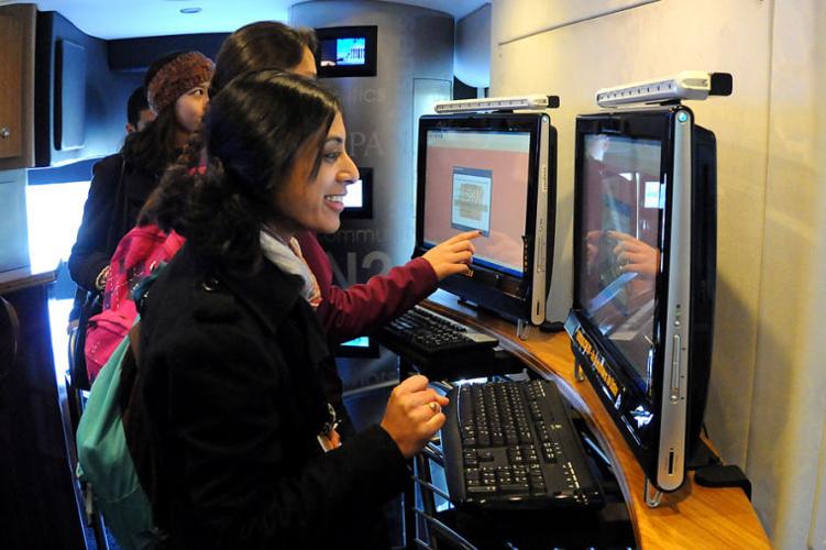 C-SPAN BUS comes to JMU for students to tour | News | breezejmu.org