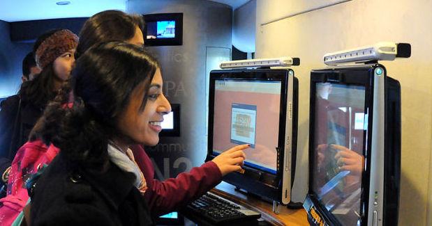 C-SPAN BUS comes to JMU for students to tour | News | breezejmu.org