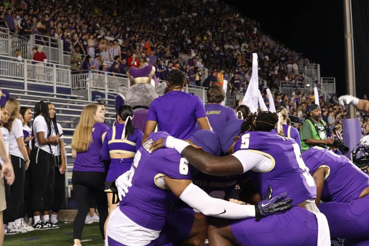 Photos: JMU takes down ODU in homecoming game | Multimedia | breezejmu.org