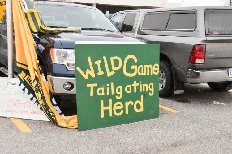 JMU and NDSU tailgating fun in Fargo, North Dakota | Multimedia ...