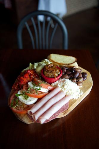 Vito's kitchen offers great food and hot deals | Life | breezejmu.org
