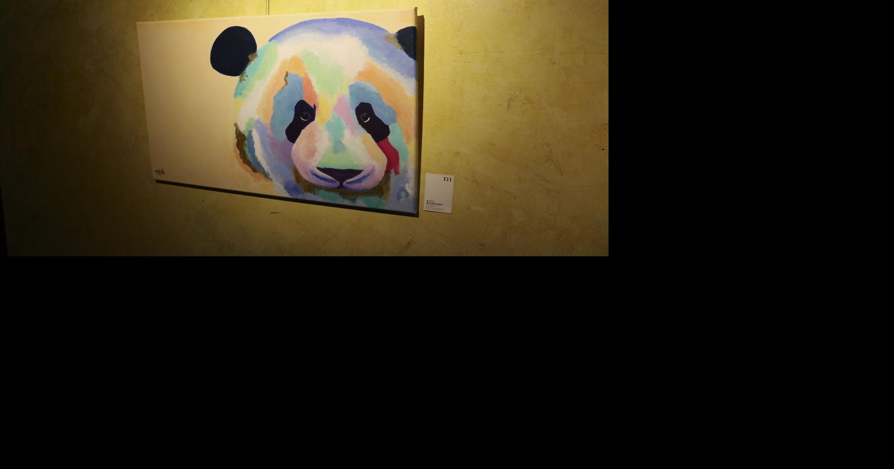 "Animals in Color" electrify Clementine's walls | Life | breezejmu.org