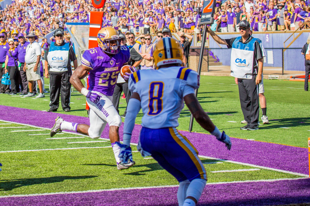 Dukes trample the Great Danes | Featured | breezejmu.org