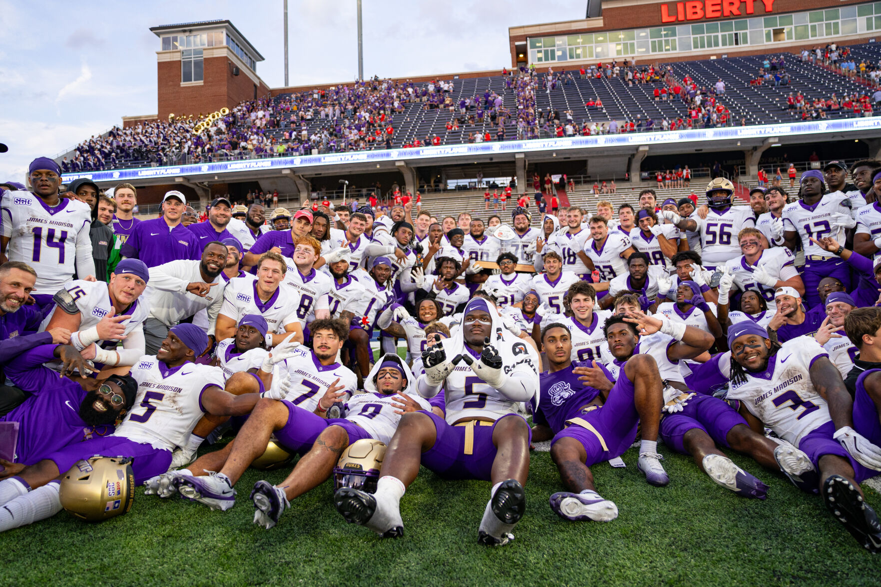 JMU wins first-ever Battle of the Blue Ridge | Multimedia | breezejmu.org