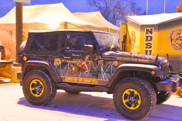 JMU and NDSU tailgating fun in Fargo, North Dakota | Multimedia ...