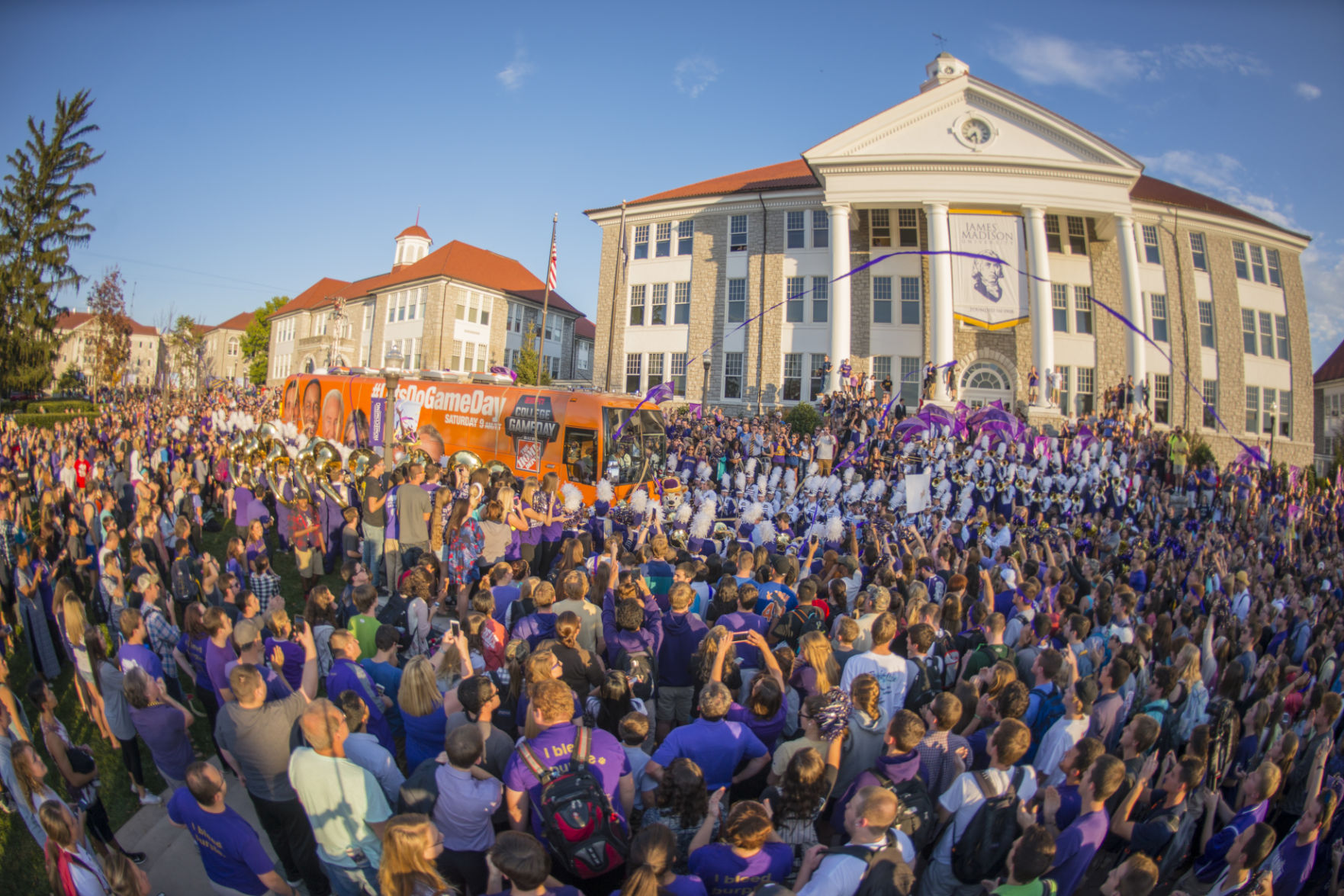 Photos: ESPN 'College GameDay' comes to JMU | Sports | breezejmu.org