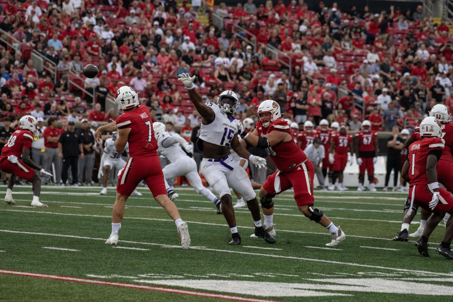 Quick hits: JMU football loses to Louisville 28-14 in Week 2 contest ...