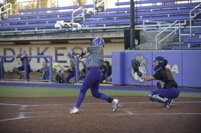 JMU softball provides a new look for Debbie Stuart | Sports | breezejmu.org