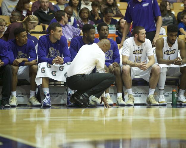 JMU men's basketball off to rocky start under Rowe | Sports | breezejmu.org