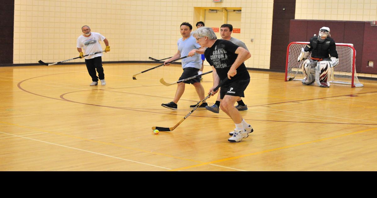JMU professors take on intramural hockey | Sports | breezejmu.org