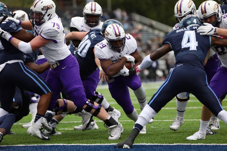 JMU football tops CAA-rival Villanova 37-0 | Multimedia | breezejmu.org