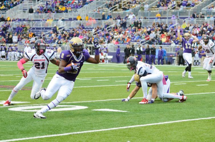 Football v. Richmond Spiders | Sports | breezejmu.org