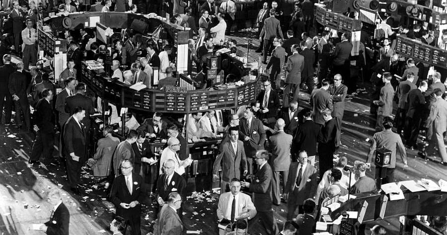 Diversification or specialization: the history, resurgence of ...