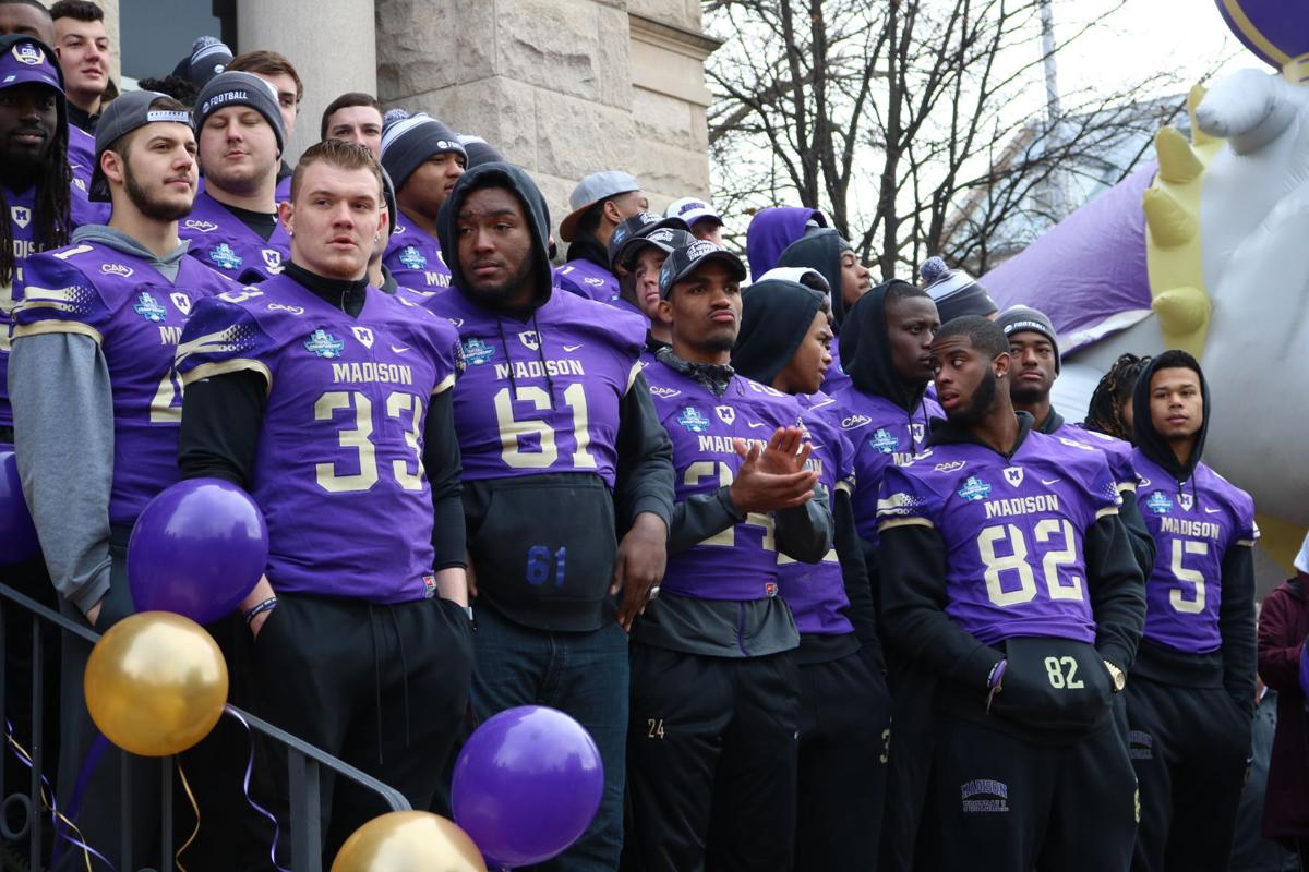 JMU football national championship parade | Multimedia | breezejmu.org