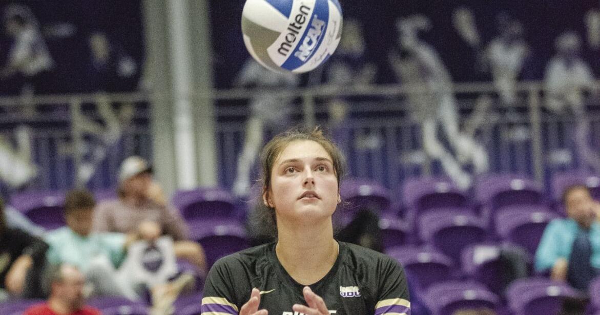 Sophie Davis reflects on breaking JMU volleyball career blocks record ...