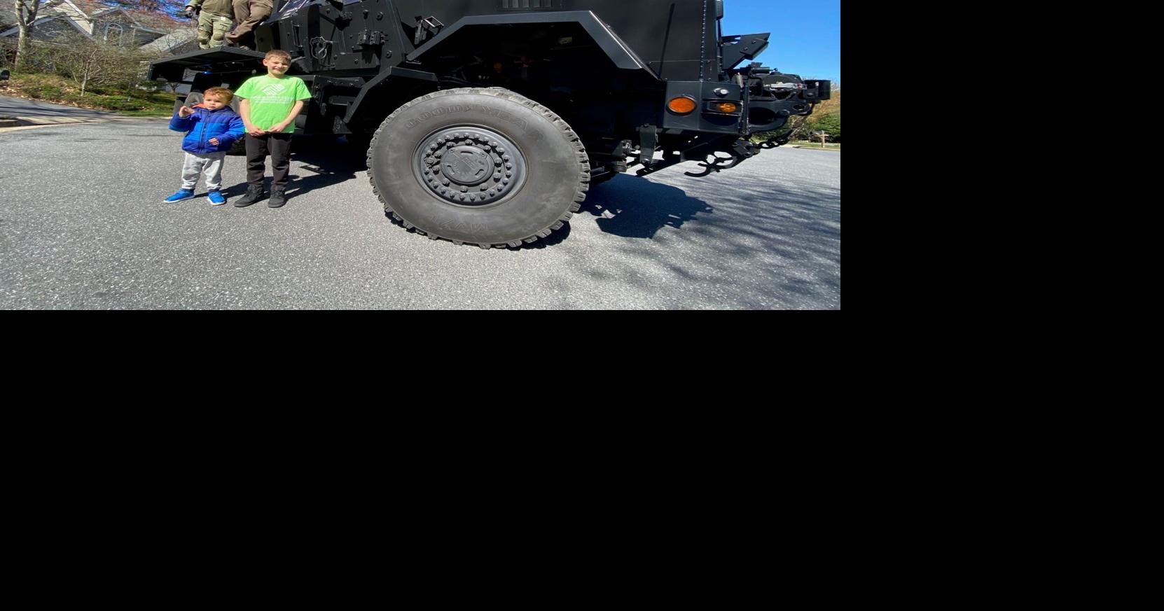 HPD’s SWAT team delivers lunch via robots | News | breezejmu.org