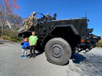 HPD’s SWAT team delivers lunch via robots | News | breezejmu.org