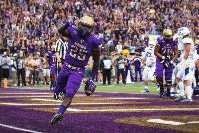 Dukes’ offense makes history behind strong running game | Sports ...