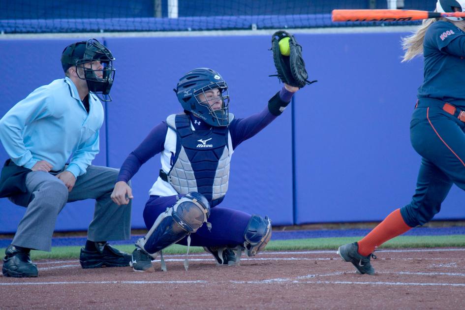 Junior catcher Erica Field helps lead softball | Sports | breezejmu.org
