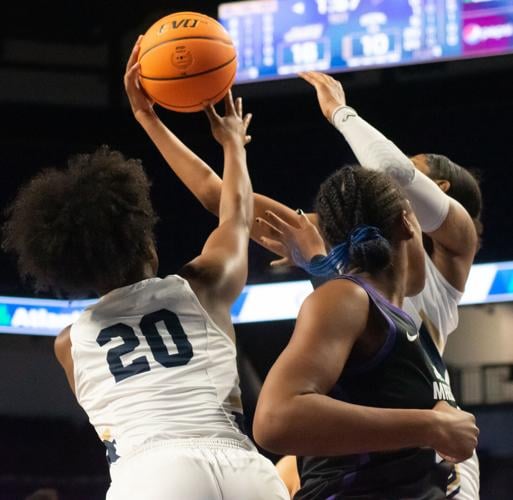 JMU women's basketball dominates Queens 89-48 | Multimedia | breezejmu.org
