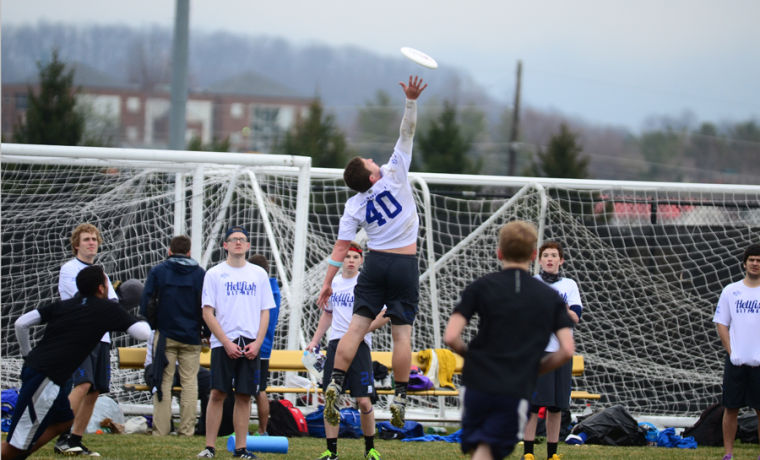 Camaraderie keeps ultimate frisbee club ticking | Sports | breezejmu.org