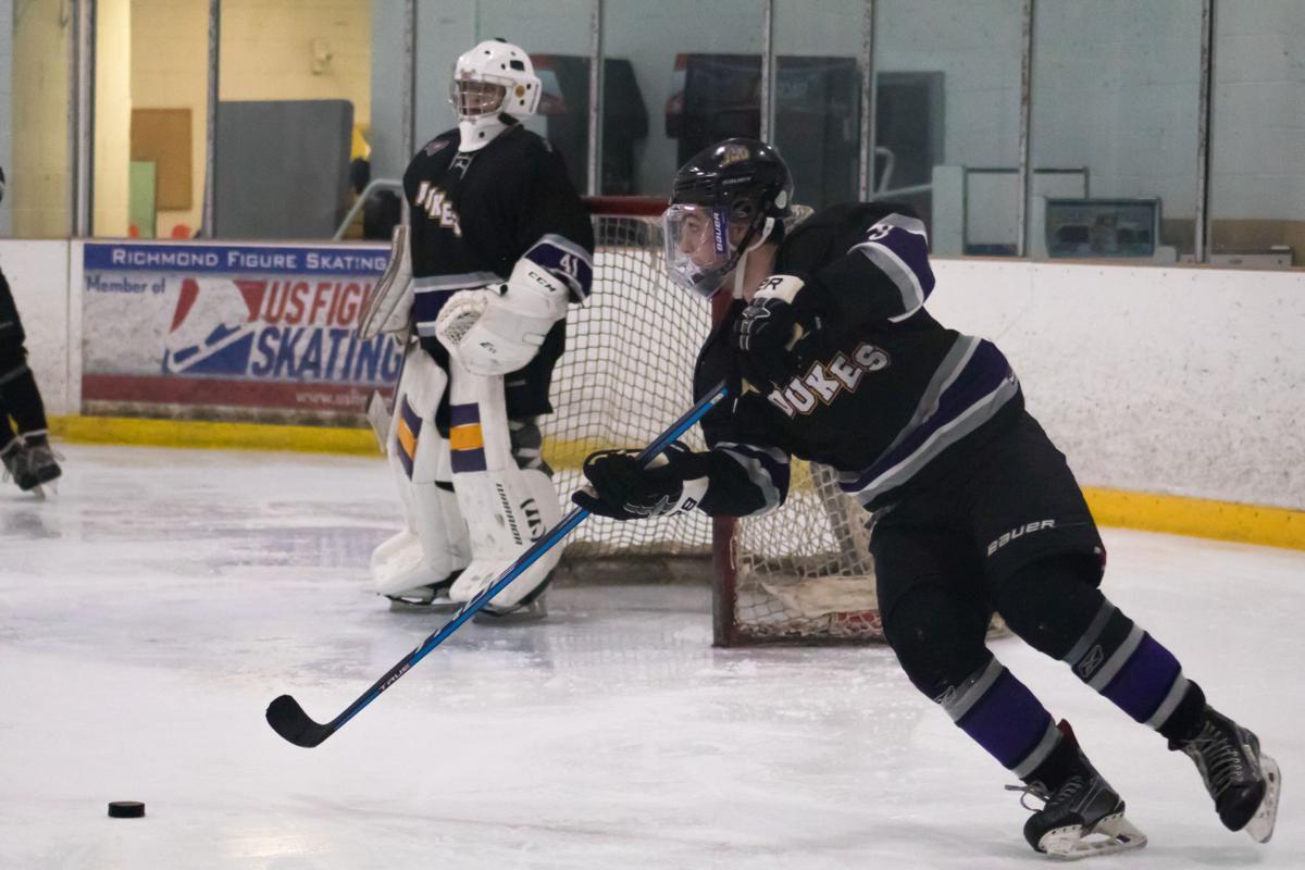 JMU club ice hockey squares off against U. Va | Multimedia | breezejmu.org
