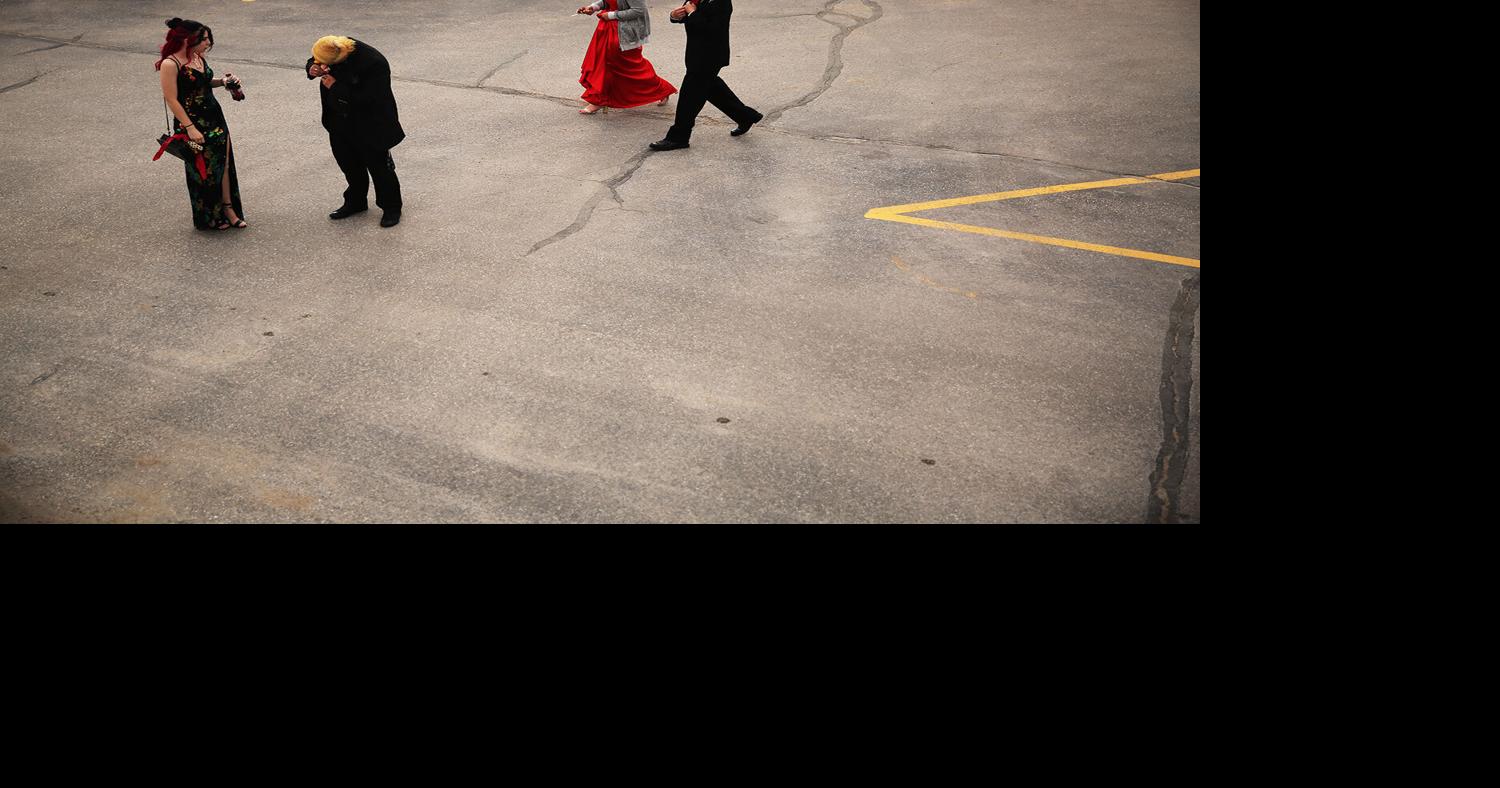 A prom 'Under the Stars' | News | buffalobulletin.com