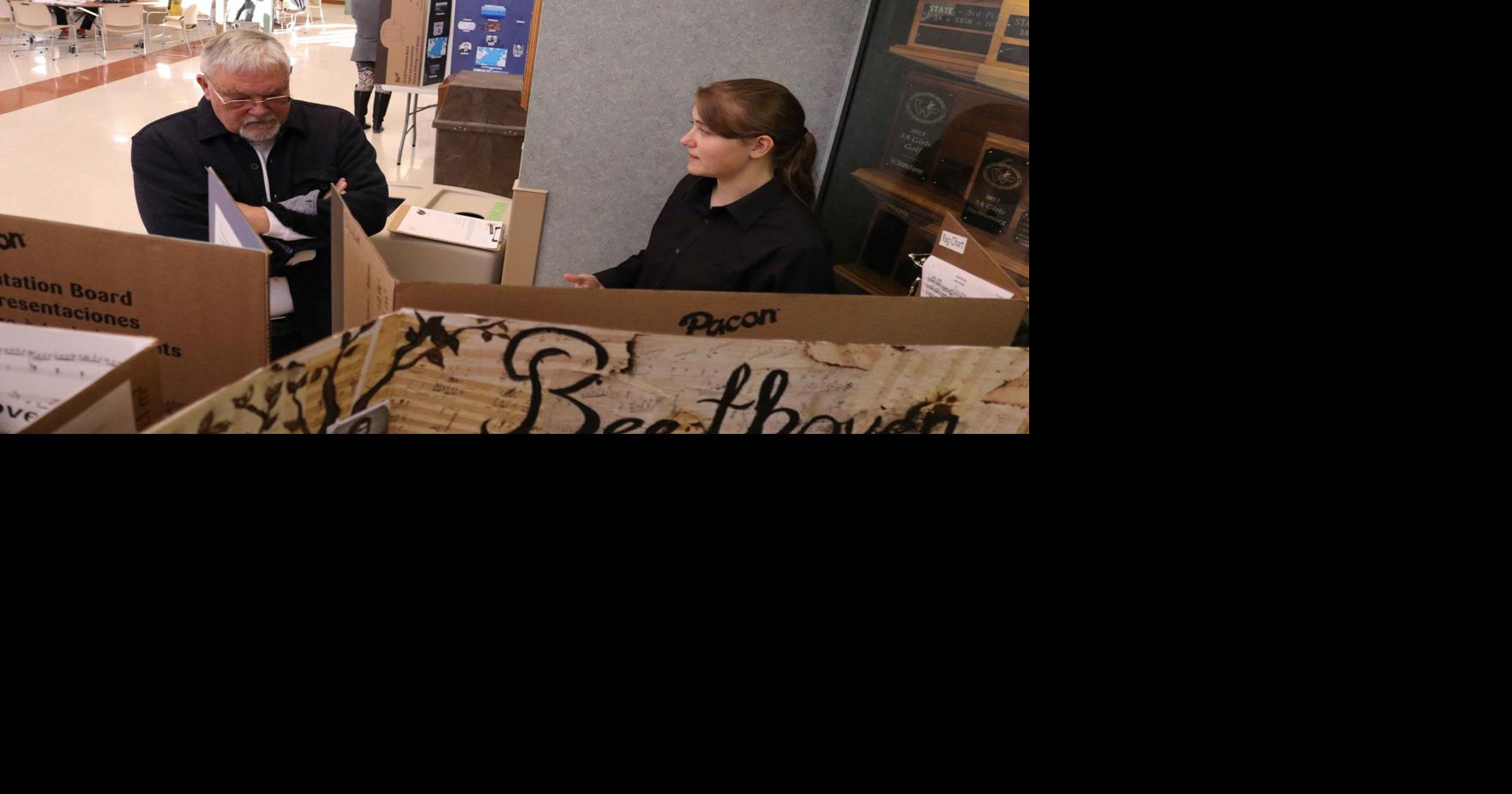 Expert fair brings out the best | Schools | buffalobulletin.com