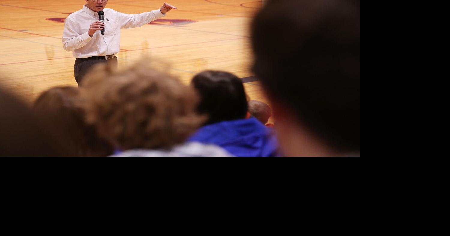 Barrasso visits Kaycee School | Schools | buffalobulletin.com