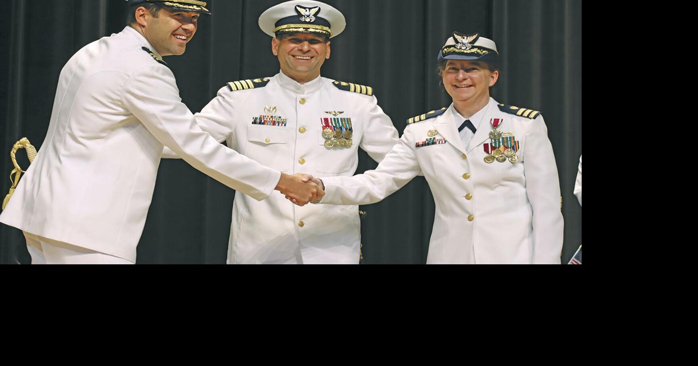 Coast Guard installs new commander | Newsmakers | businessnorth.com