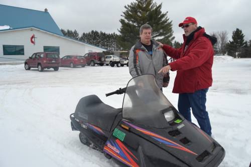 Pastor blesses area snowmobile riders | Local News | cadillacnews.com