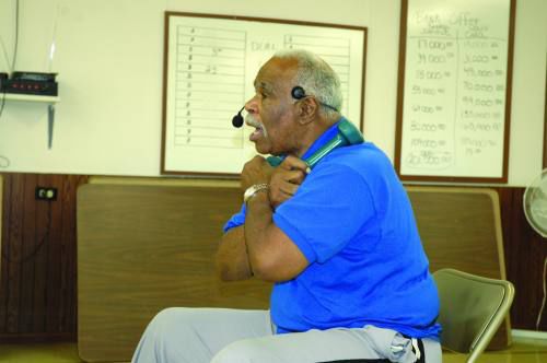 Former Lion’s linebacker gets seniors into shape | Local News ...