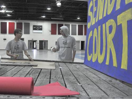 CHS students make homecoming floats themed after popular comic book ...