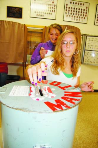 Manton Middle School students elect Obama in mock election | Local News ...