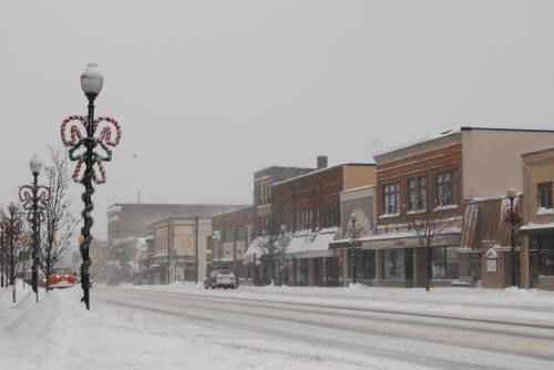 Record snowfall brings early winter weather | Local News | cadillacnews.com