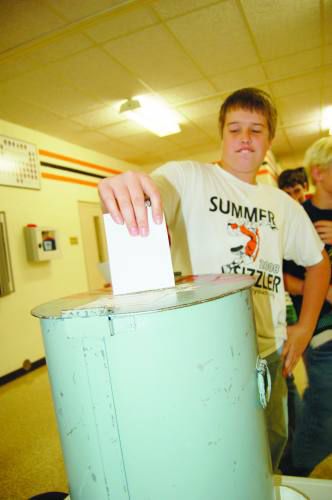Manton Middle School students elect Obama in mock election | Local News ...